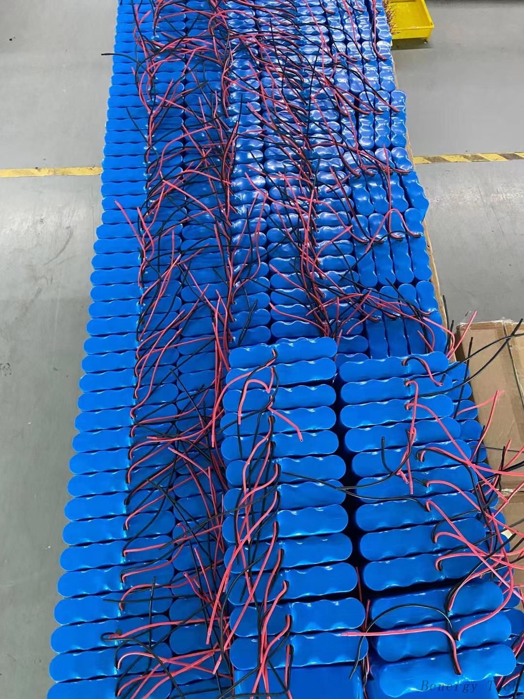 Lifepo4 cell 3.2V 2000mAH rechargeable batteries 18650 for torchlight ...